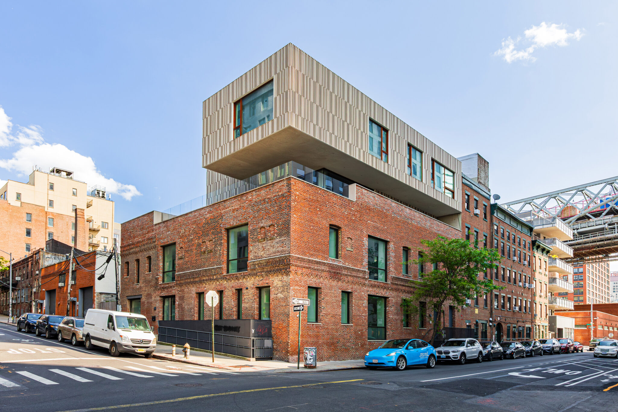 333 Kent Avenue - Gil-Bar